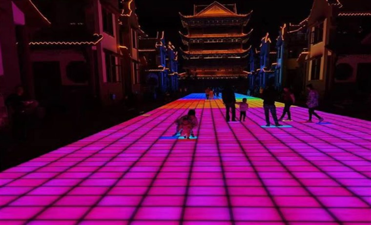 LED互动感应地砖屏的特点是什么 - 武汉百变互动